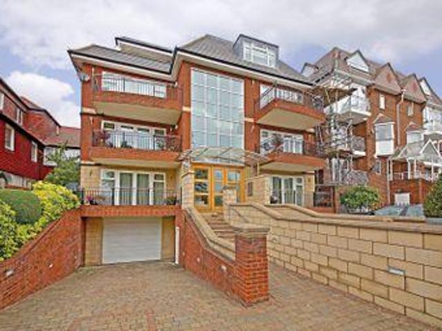 3 Bedrooms Flat for rent in Stanview Court, Queens Road, Hendon NW4