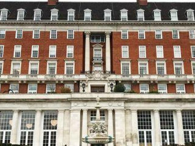 3 Bedrooms Flat for rent in Star & Garter, Richmond Hill, Richmond, Surrey TW10