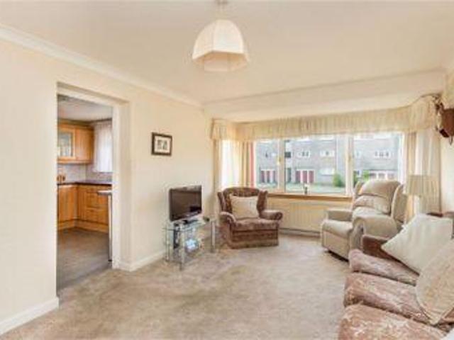 3 Bedrooms Flat for rent in Stenhouse Street West, Stenhouse, Edinburgh EH11
