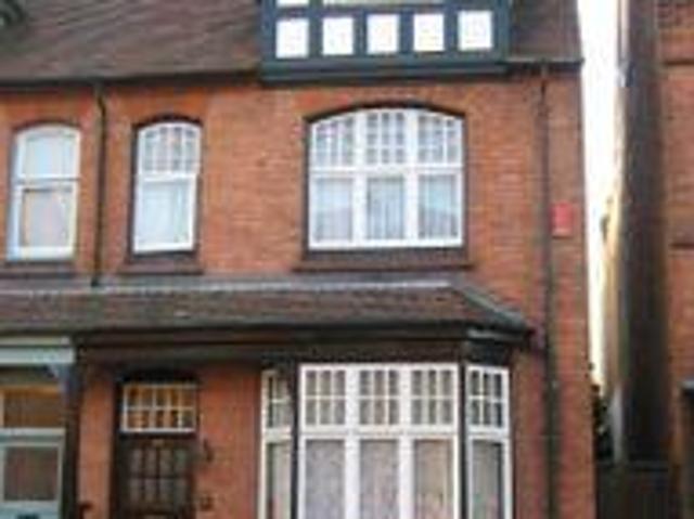 3 Bedrooms Flat for rent in Stirling Road, Edgbaston B16