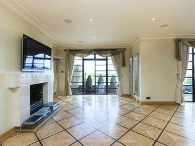 3 Bedrooms Flat for rent in Stockleigh Hall, Prince Albert Road NW8