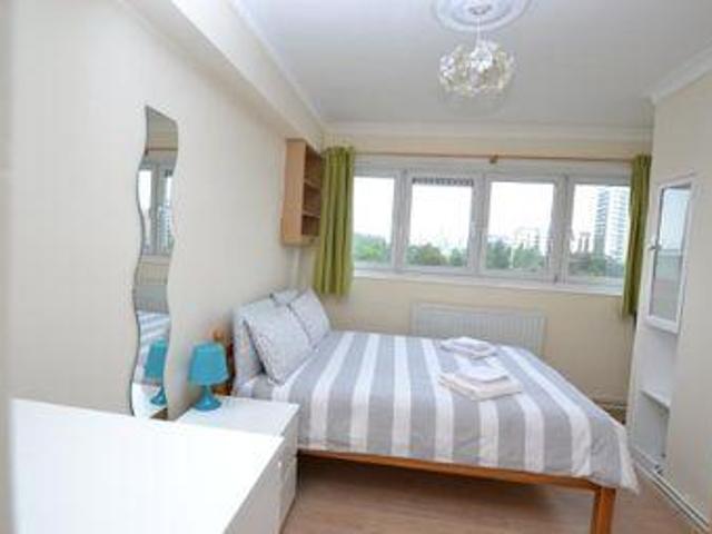 3 Bedrooms Flat for rent in Strahan Road, London, London E3