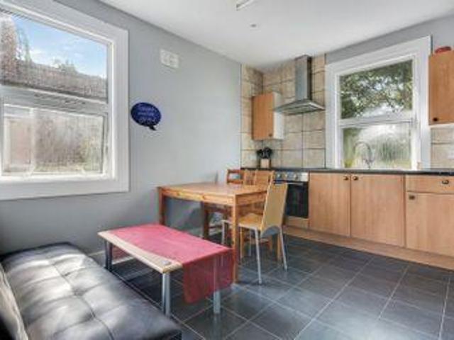 3 Bedrooms Flat for rent in Stratford Road, London E13