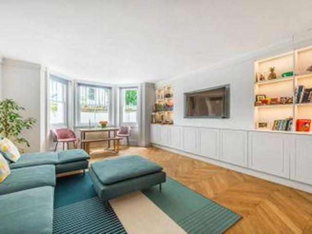 3 Bedrooms Flat for rent in Strathmore Gardens, Kensington W8