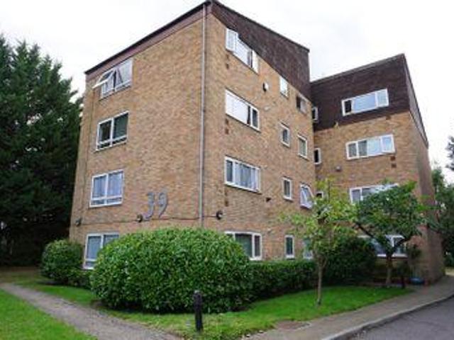 3 Bedrooms Flat for rent in Sunningfields Road, Hendon, London NW4