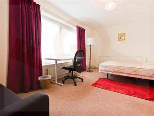 3 Bedrooms Flat for rent in Sunningfields Road, Hendon NW4