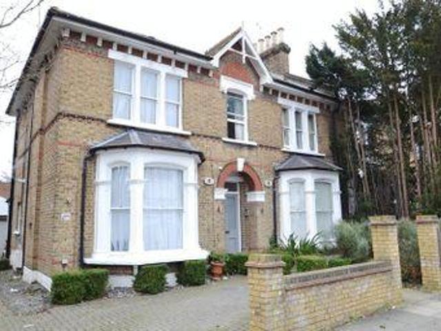 3 Bedrooms Flat for rent in Sunny Gardens Road, London NW4