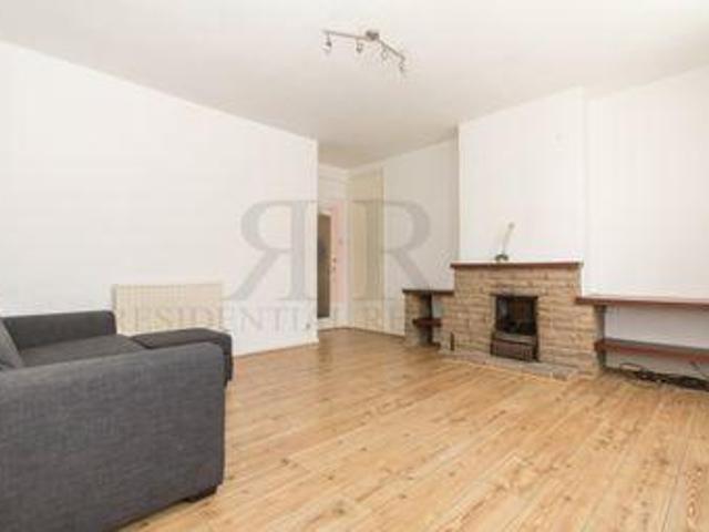 3 Bedrooms Flat for rent in Swan Road, London SE16