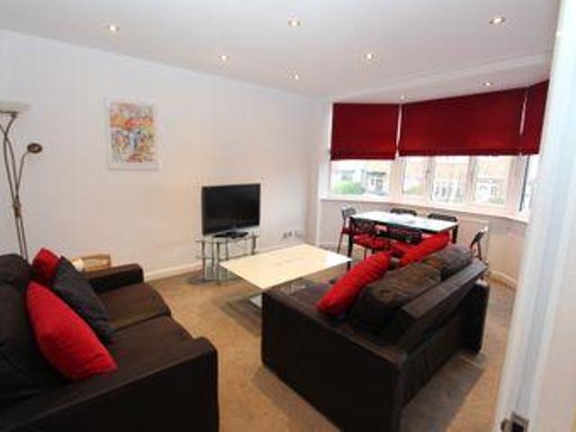 3 Bedrooms Flat for rent in Sydney Grove, Golders Green, London NW4