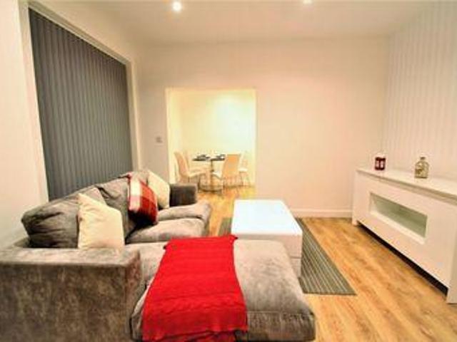 3 Bedrooms Flat for rent in Sydney Road, Enfield EN2