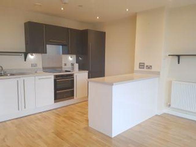 3 Bedrooms Flat for rent in Sydney Road, Enfield EN2