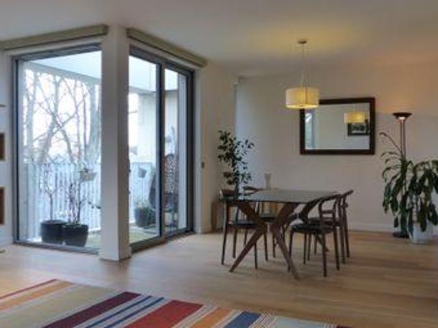 3 Bedrooms Flat for rent in Polwarth Terrace, Polwarth, Edinburgh EH11