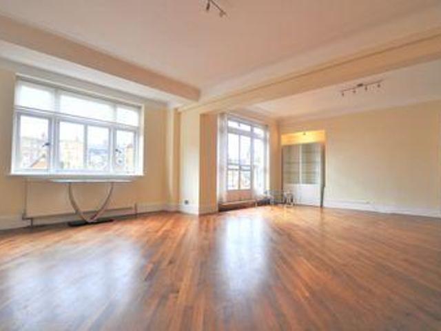 3 Bedrooms Flat for rent in Portland Place, London W1B