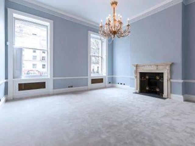 3 Bedrooms Flat for rent in Portland Place, London W1B