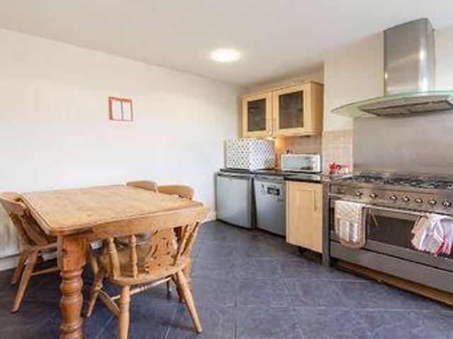 3 Bedrooms Flat for rent in Pavilion Terrace, Wood Lane, London W12