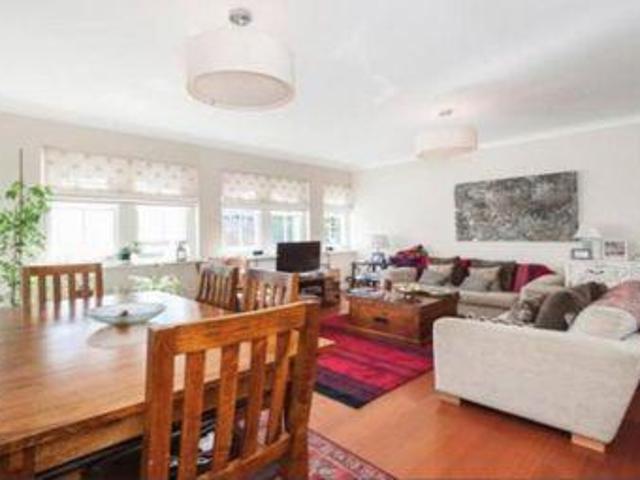 3 Bedrooms Flat for rent in Paddington Street, London W1U
