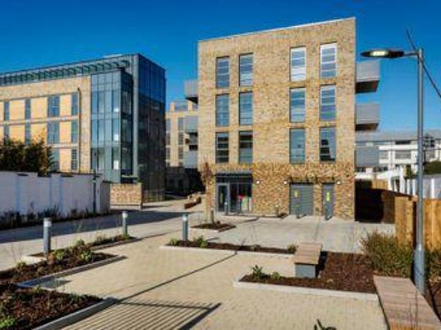 3 Bedrooms Flat for rent in Pages Walk, London SE1
