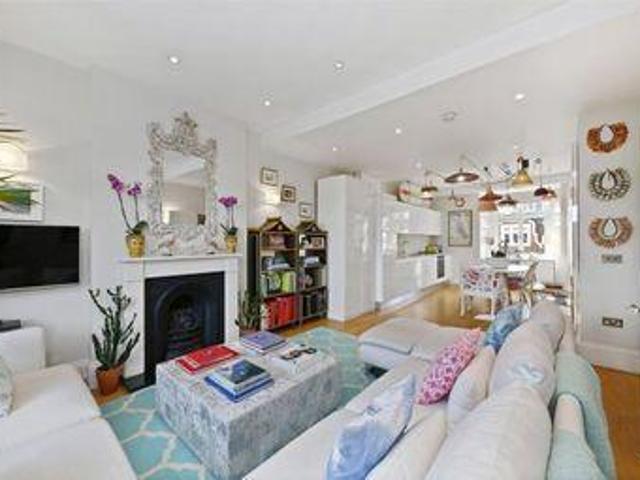 3 Bedrooms Flat for rent in Palace Court, Bayswater W2