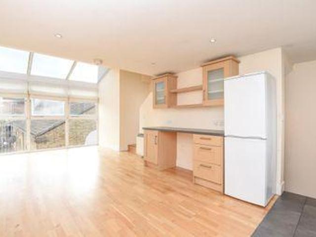 3 Bedrooms Flat for rent in Palace Gardens Terr W8