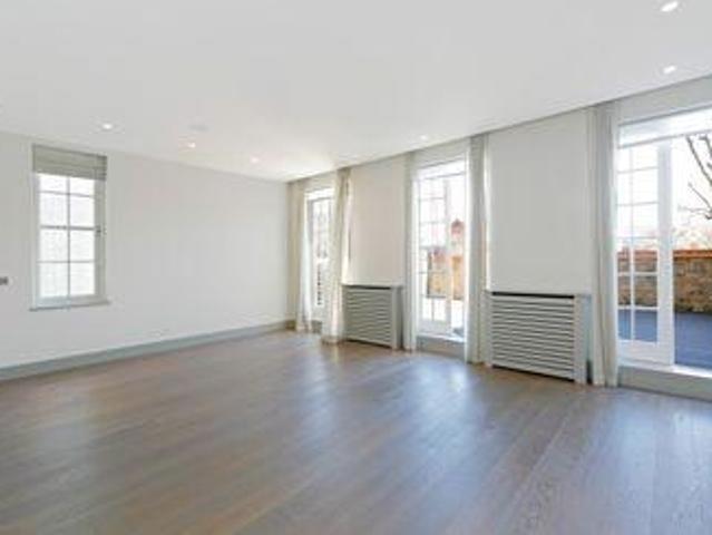 3 Bedrooms Flat for rent in Palace Gate, South Kensington W8