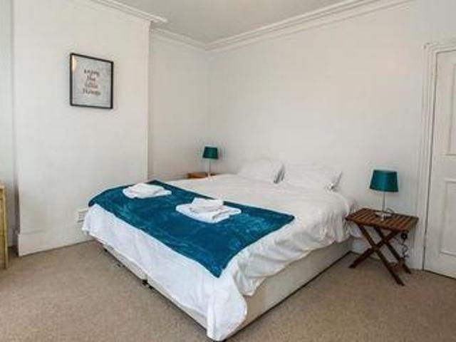 3 Bedrooms Flat for rent in Palace Road, London N11