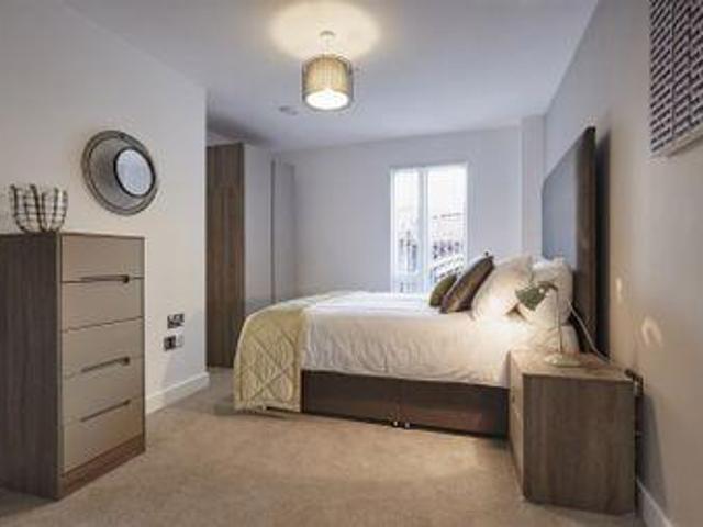 3 Bedrooms Flat for rent in Pallet Way, Greenwich, London SE18