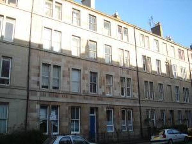 3 Bedrooms Flat for rent in Panmure Place, Tollcross, Edinburgh EH3