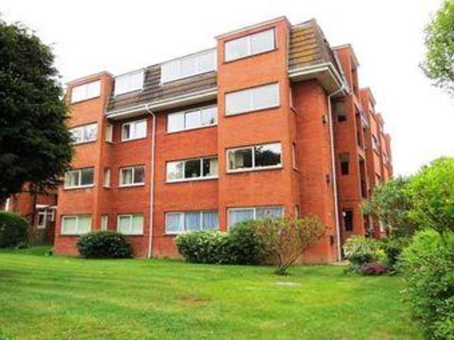3 Bedrooms Flat for rent in Park Hill, London W5