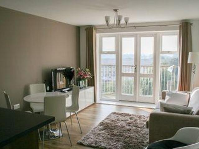 3 Bedrooms Flat for rent in Park Lodge Avenue, West Drayton UB7
