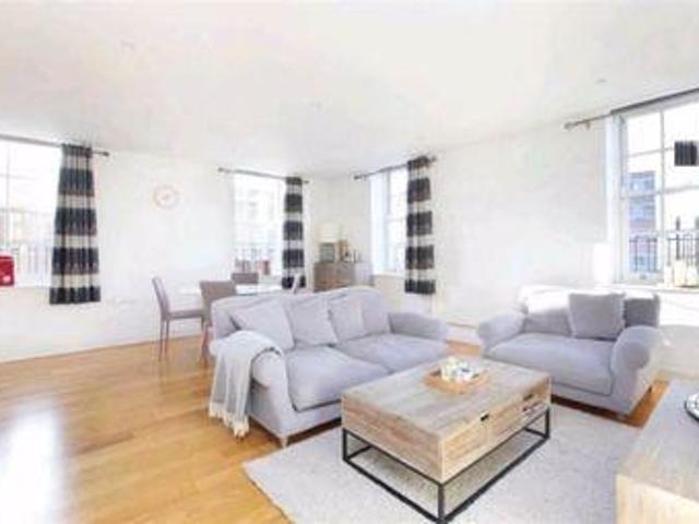 3 Bedrooms Flat for rent in Park Road, London NW1