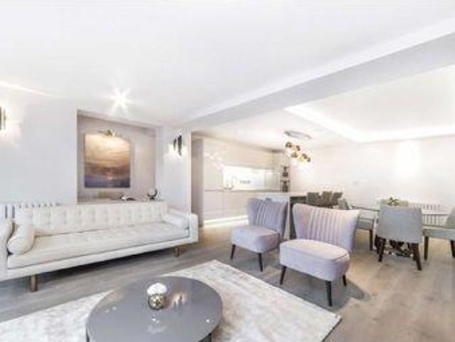 3 Bedrooms Flat for rent in Park St James, London NW8