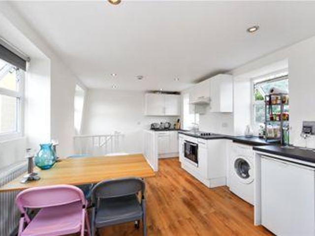 3 Bedrooms Flat for rent in Parkway, London NW1