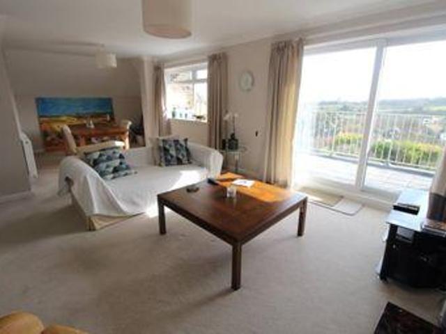 3 Bedrooms Flat for rent in Pashley Road, Eastbourne BN20