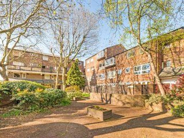 3 Bedrooms Flat for rent in Pennyford Court, Henderson Drive, St John´s Wodd NW8