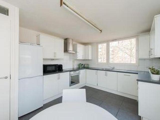 3 Bedrooms Flat for rent in Pennyford Court, Henderson Drive, St John´s Wodd NW8