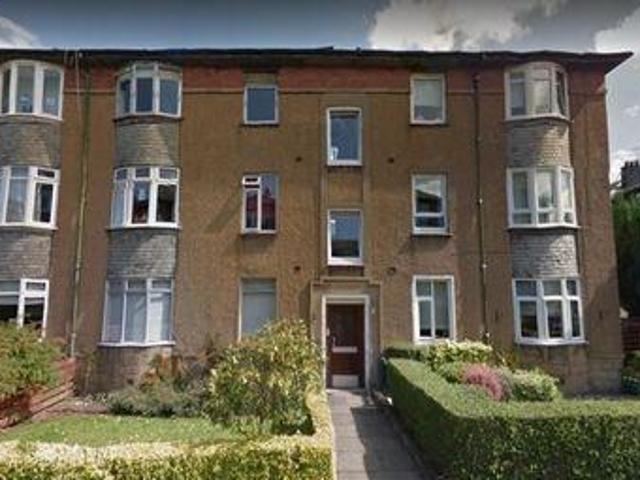 3 Bedrooms Flat for rent in Penrith Drive, Glasgow G12