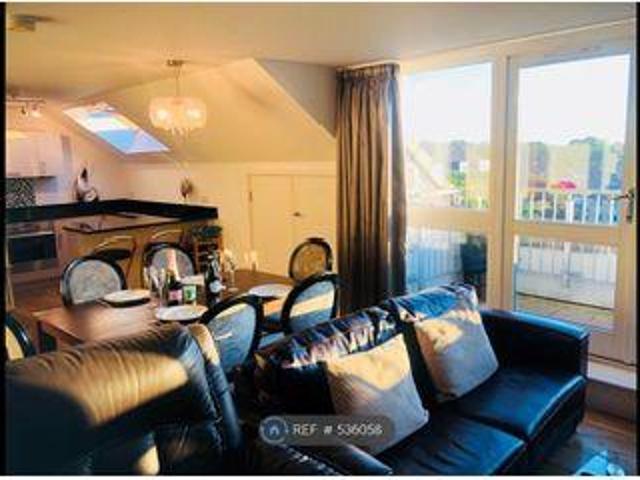 3 Bedrooms Flat for rent in Penthouse, West Drayton UB7