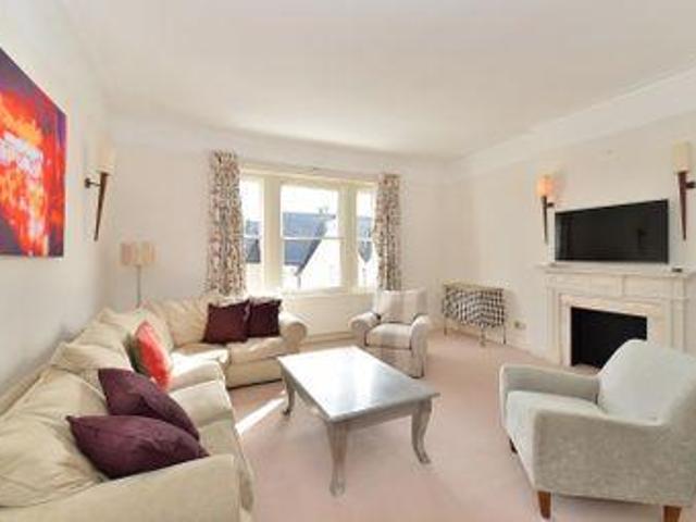 3 Bedrooms Flat for rent in Phillimore Place, London W8