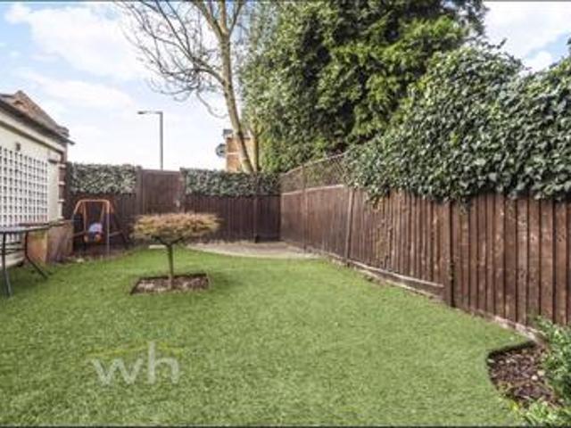 3 Bedrooms Flat for rent in Platts Lane, Hampstead NW3
