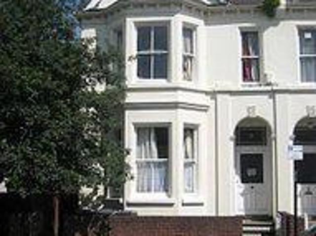 3 Bedrooms Flat for rent in Priory Terrace, Leamington Spa CV31