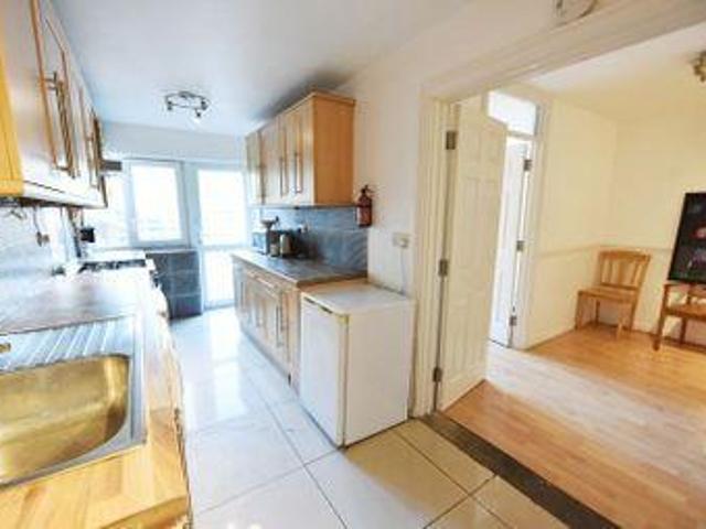 3 Bedrooms Flat for rent in Prioress Street, Towerbridge, London SE1