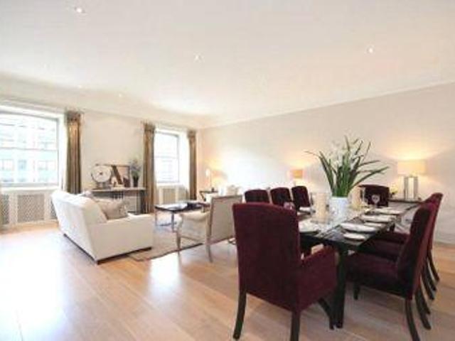 3 Bedrooms Flat for rent in Princes Gate, South Kensington, London SW7