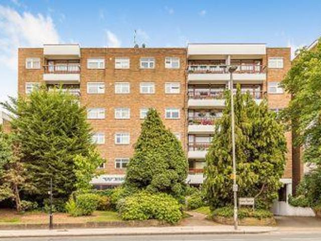 3 Bedrooms Flat for rent in Putney Hill, Putney SW15