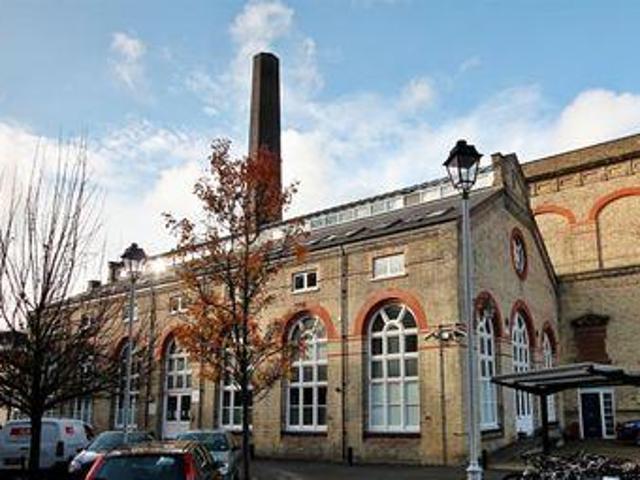 3 Bedrooms Flat for rent in Pump House Close, London SE16