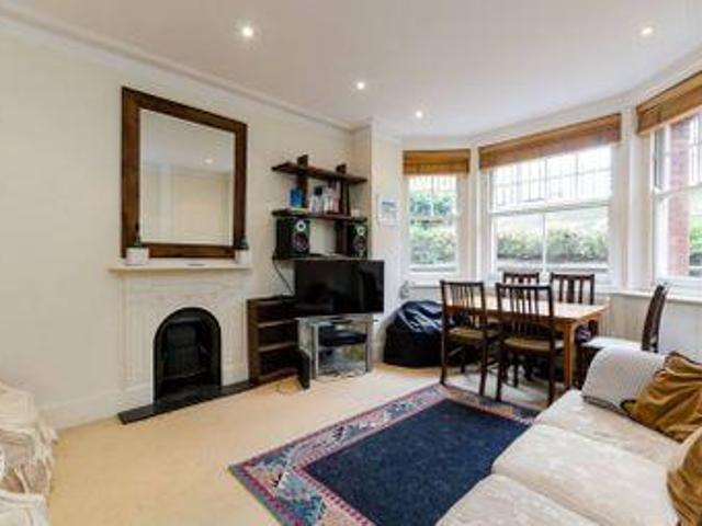 3 Bedrooms Flat for rent in Queen´s Club Gardens, Barons Court W14