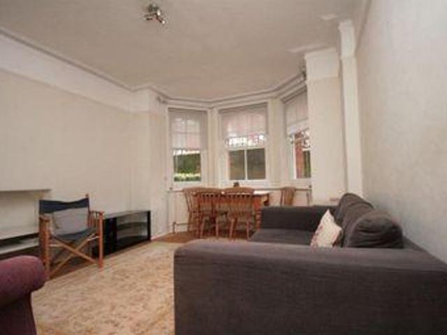 3 Bedrooms Flat for rent in Queen´s Club Gardens, London W14