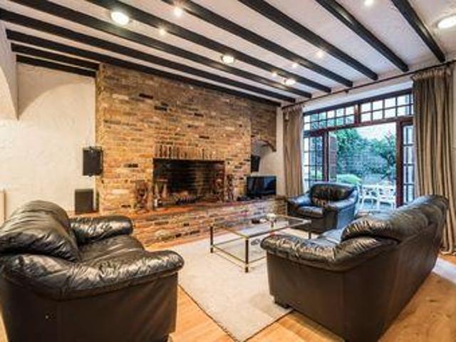 3 Bedrooms Flat for rent in Queen´s Gate Gardens, South Kensington SW7