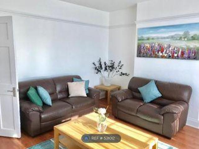 3 Bedrooms Flat for rent in Queens Mansions, London NW4