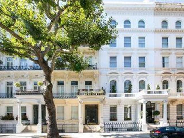 3 Bedrooms Flat for rent in Queens Gate, South Kensington, London SW7