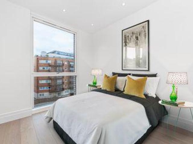 3 Bedrooms Flat for rent in Queenshurst Development, Kingston KT2